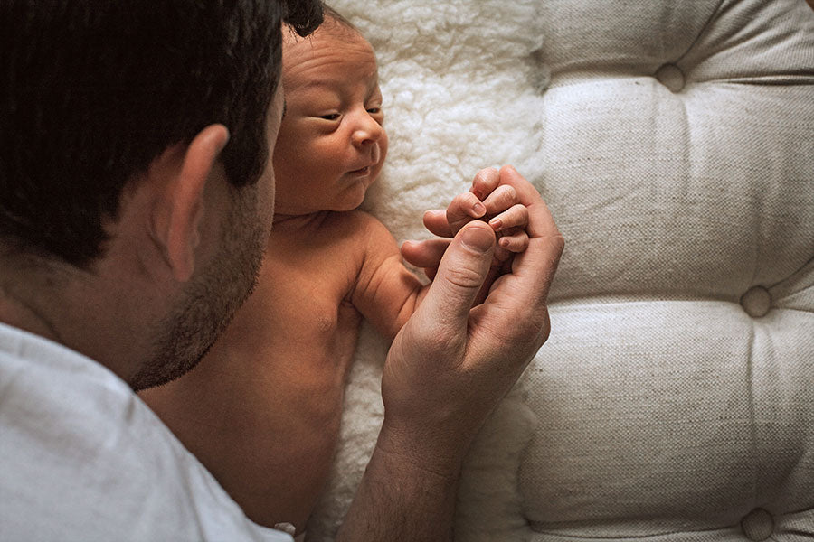 What Can Stress Do To a Baby | Signs of Stress in a Baby – Happiest Baby