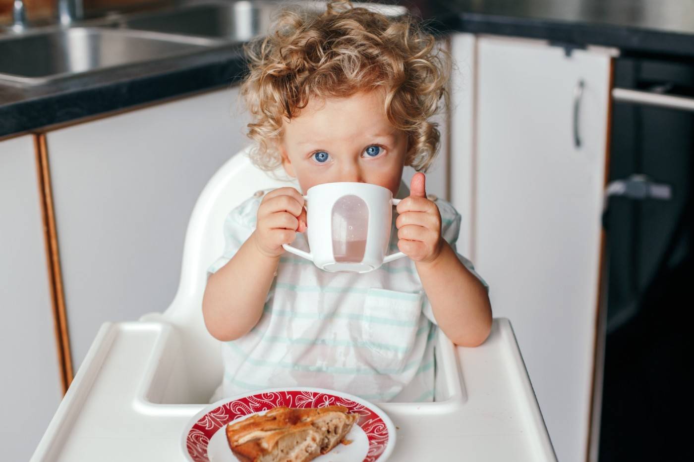 How to Introduce Your Baby to a Cup – Happiest Baby